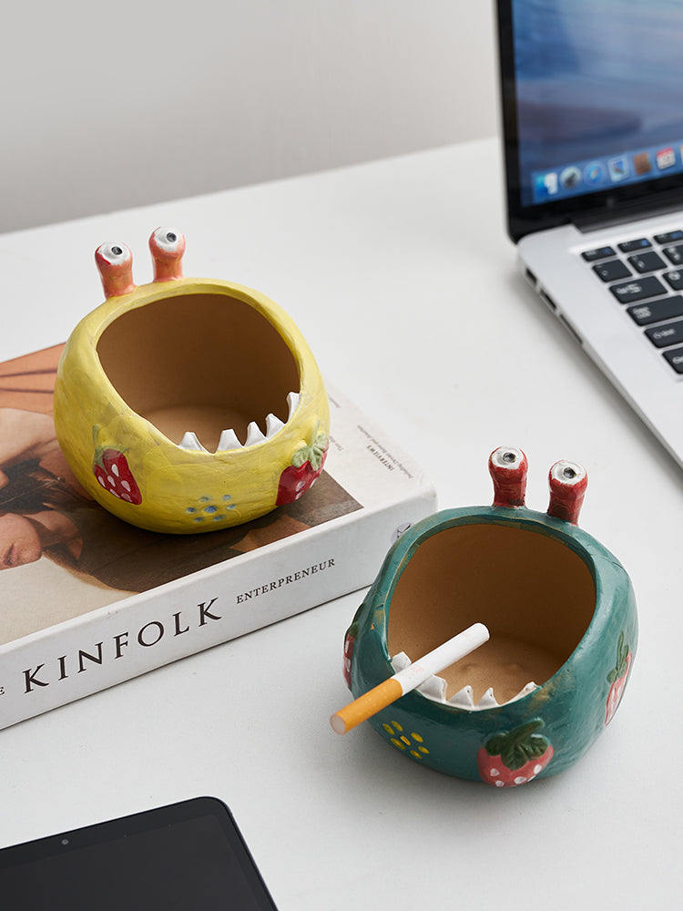 Big Mouth Monster Ceramic Ashtray, Amazing Art Decor – More Angle