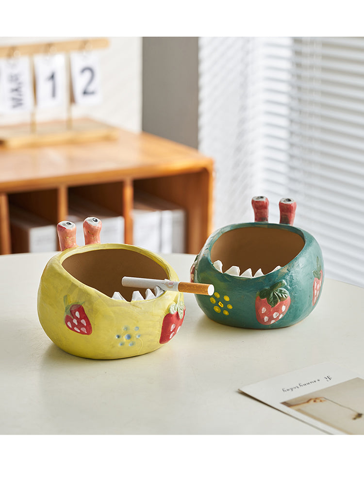 Big Mouth Monster Ceramic Ashtray, Amazing Art Decor – More Angle