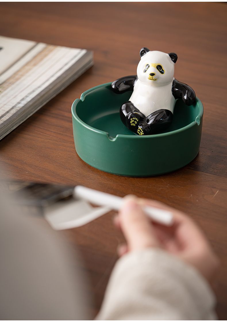 Cozy Panda Ceramic Ashtray,Small Office Desk Decoration – MoreAngle