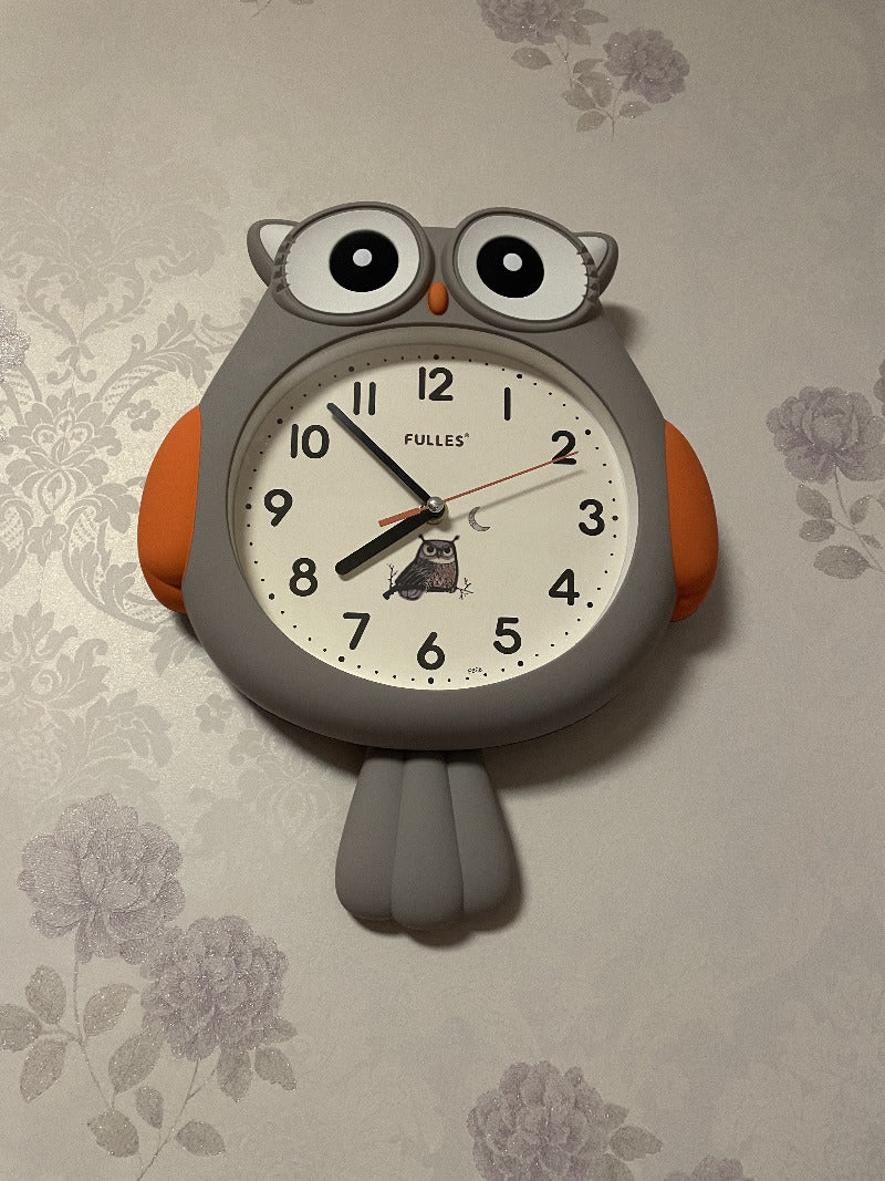 Cute cartoon owl wall clock with wagging tail, children's room decorat ...