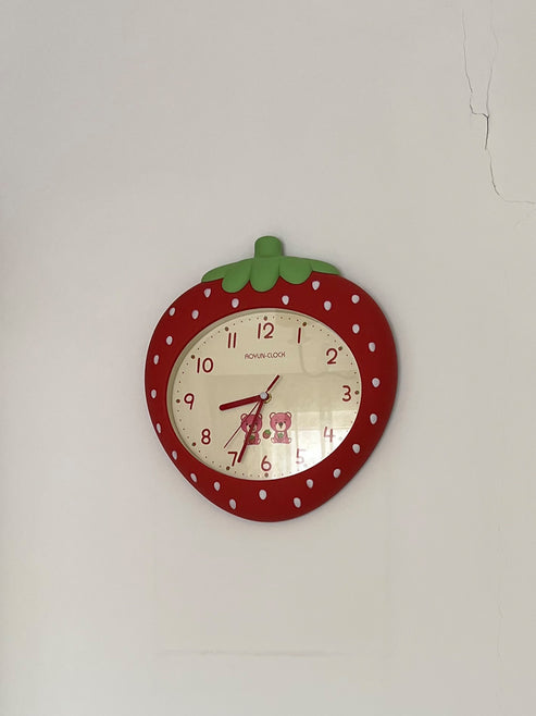 Cute Strawberry Wall Clock, Children'S Room Girls Room Decoration Idea ...