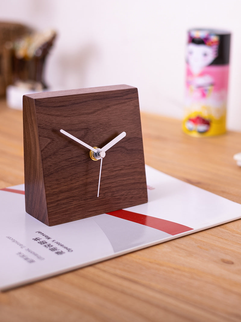 Elegant Wooden Silent Desk Clock: Minimalist Home Decor Accent – More Angle